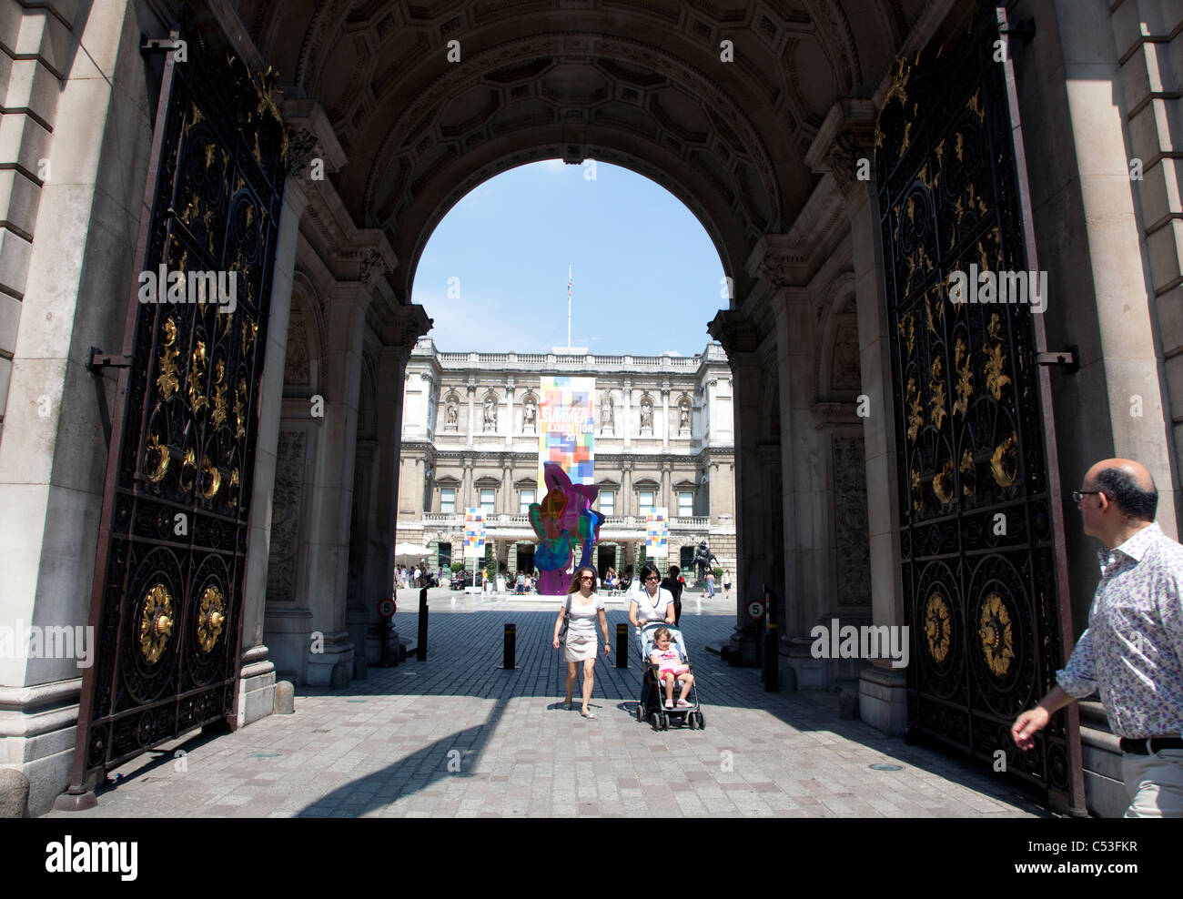 Royal academy of arts london hi-res stock photography and images - Alamy