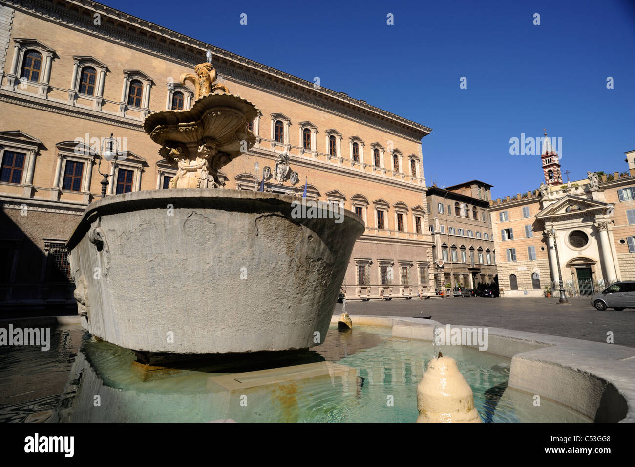 Fountain piazza farnese hi-res stock photography and images - Alamy