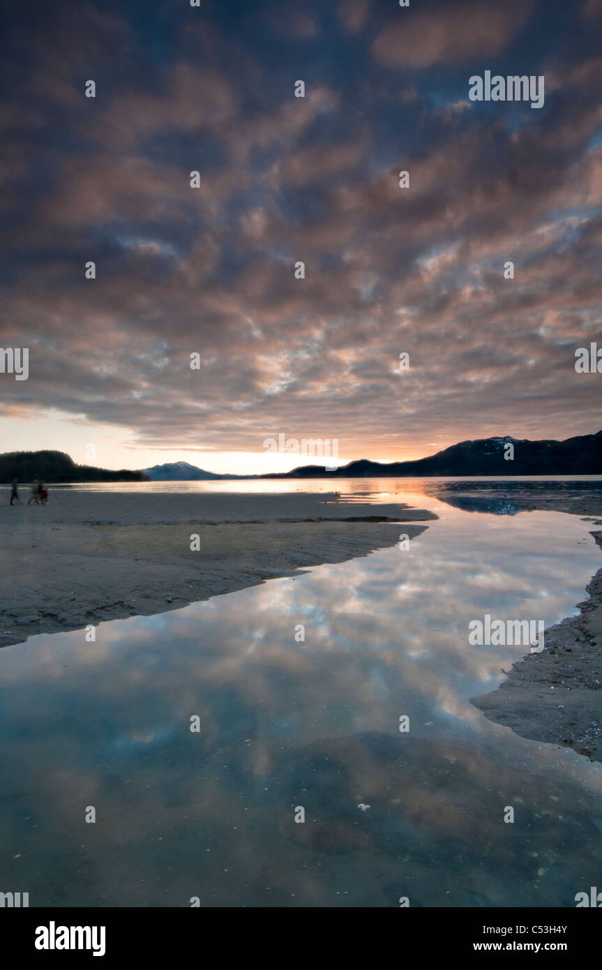 Incoming tide hi-res stock photography and images - Alamy