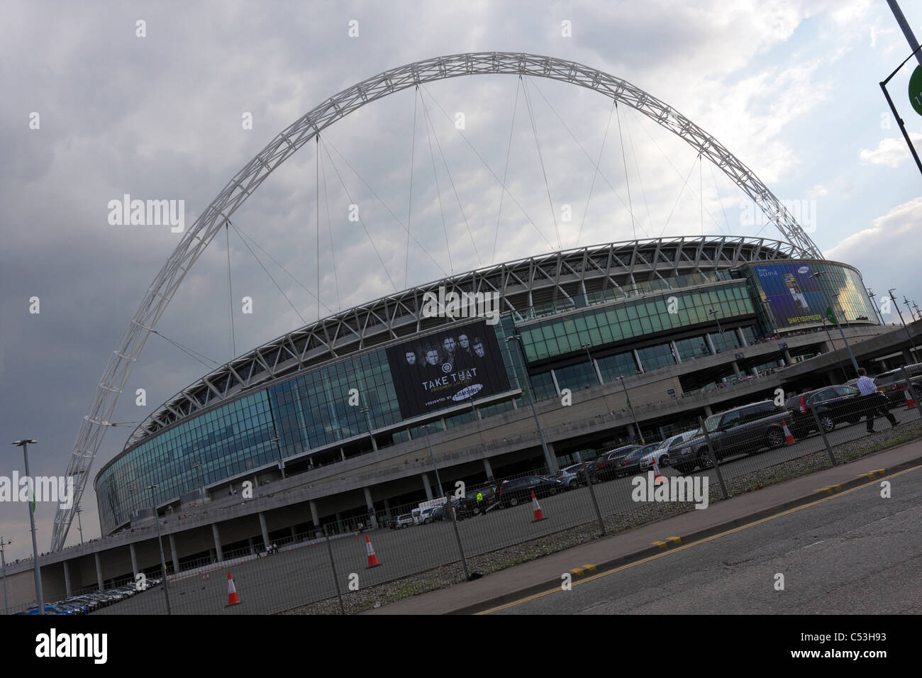 Wembley stadium view night hi-res stock photography and images - Alamy