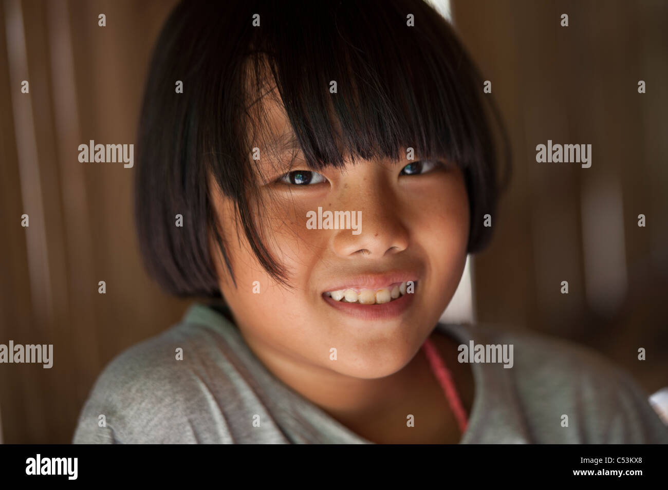 Asian portrait happy tween hi-res stock photography and images - Alamy
