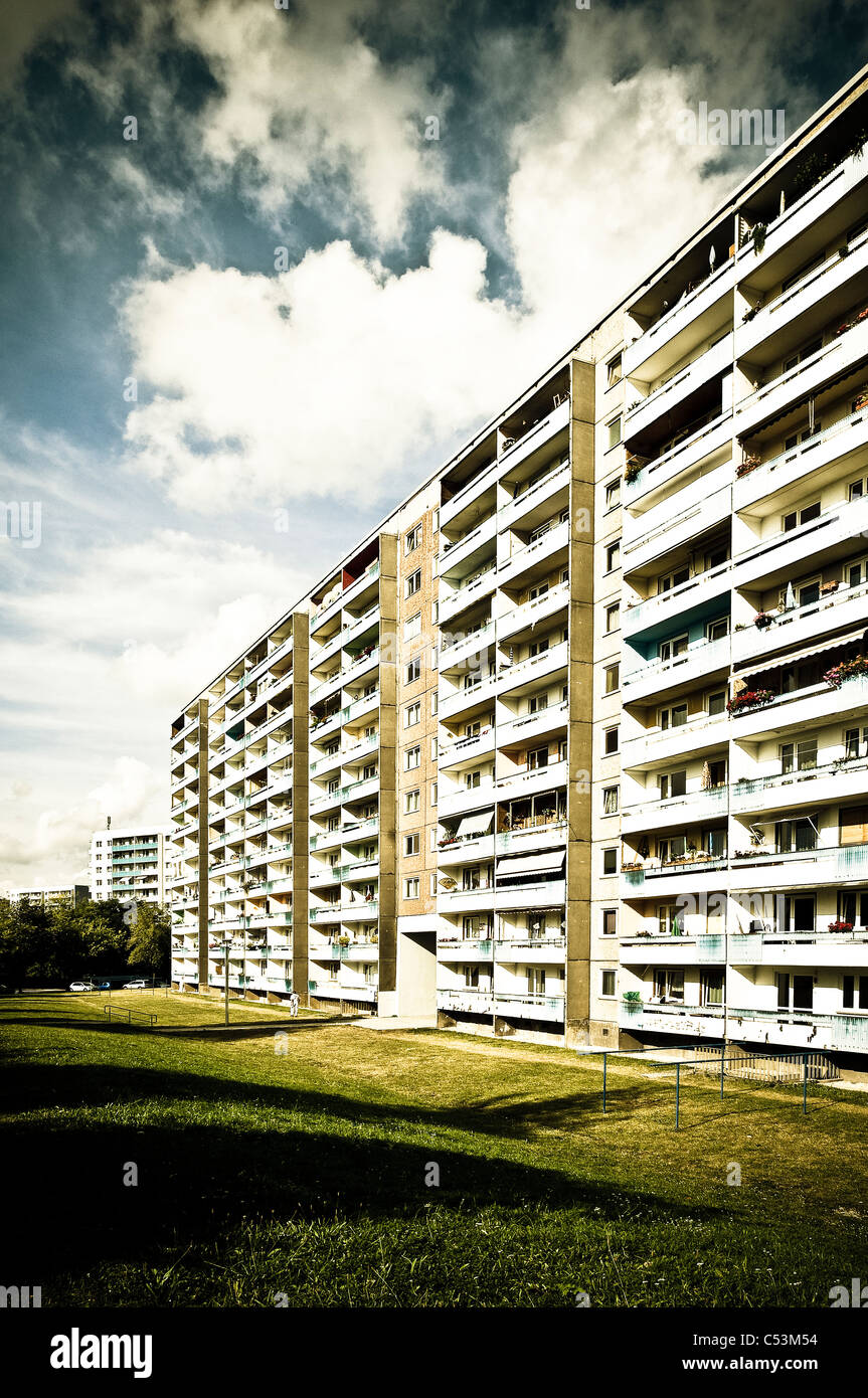 Condo Building Exterior High Resolution Stock Photography and Images ...