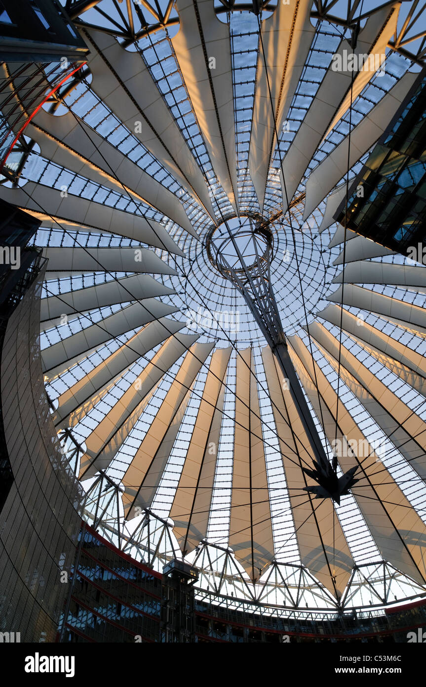Modern architecture dome hi-res stock photography and images - Alamy