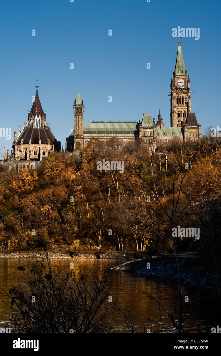 Side view of the Canadian Parliament Buildings atop Parliament Hill in ...
