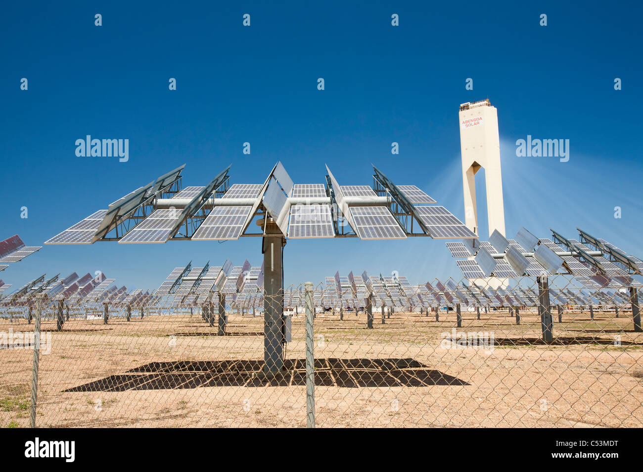 The PS10 solar thermal tower, the only such working solar tower ...
