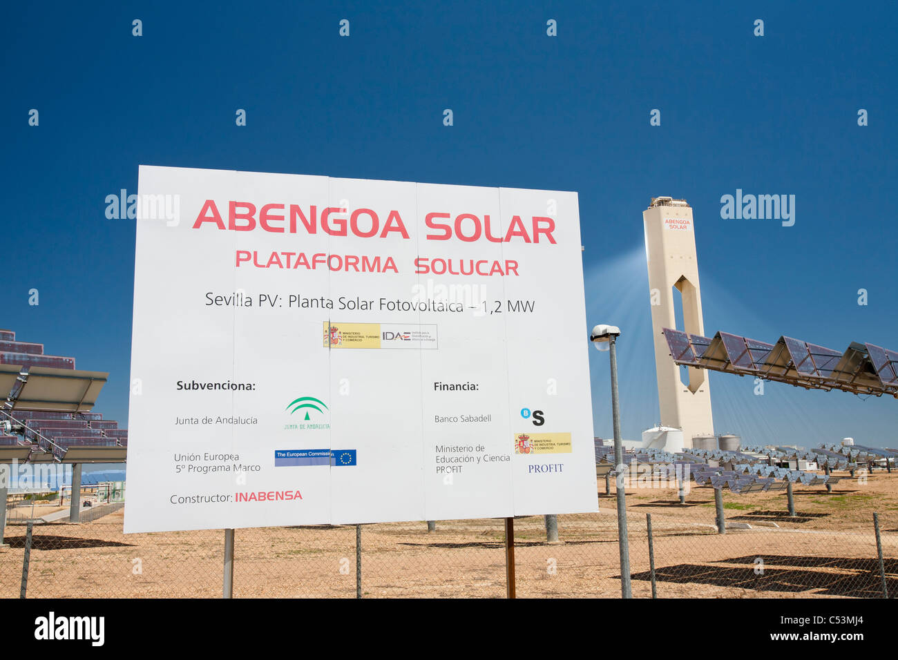 The PS10 solar thermal tower, the only such working solar tower ...