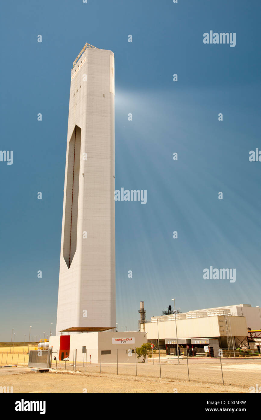 The PS10 solar thermal tower, the only such working solar tower ...