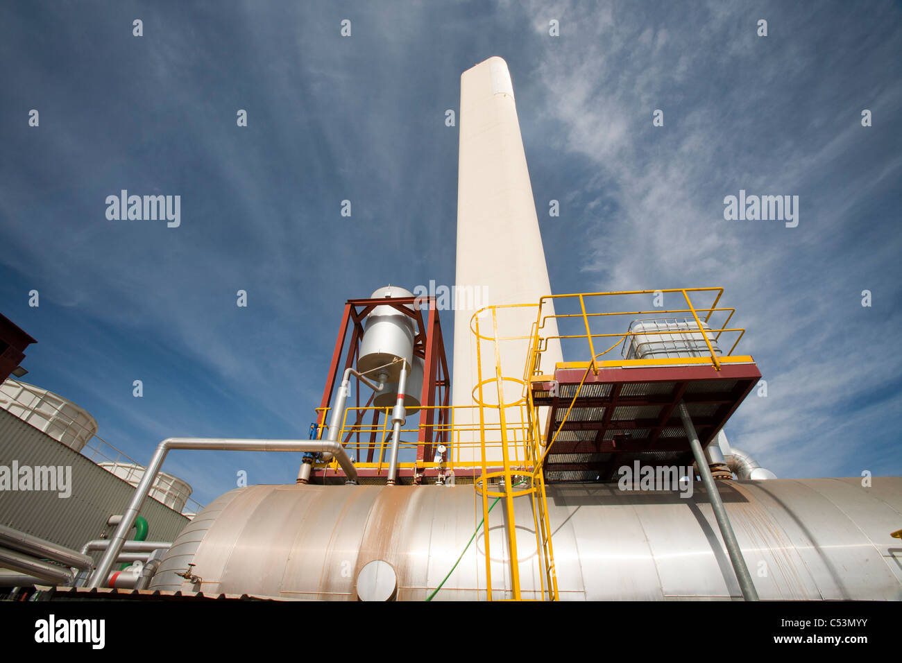 The PS10 solar thermal tower, the only such working solar tower ...