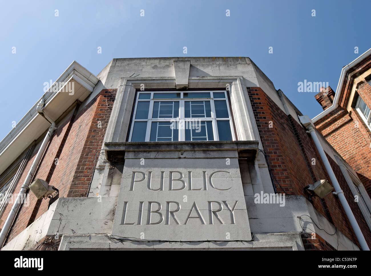 exterior detail of chiswick public library, chiswick, west london ...