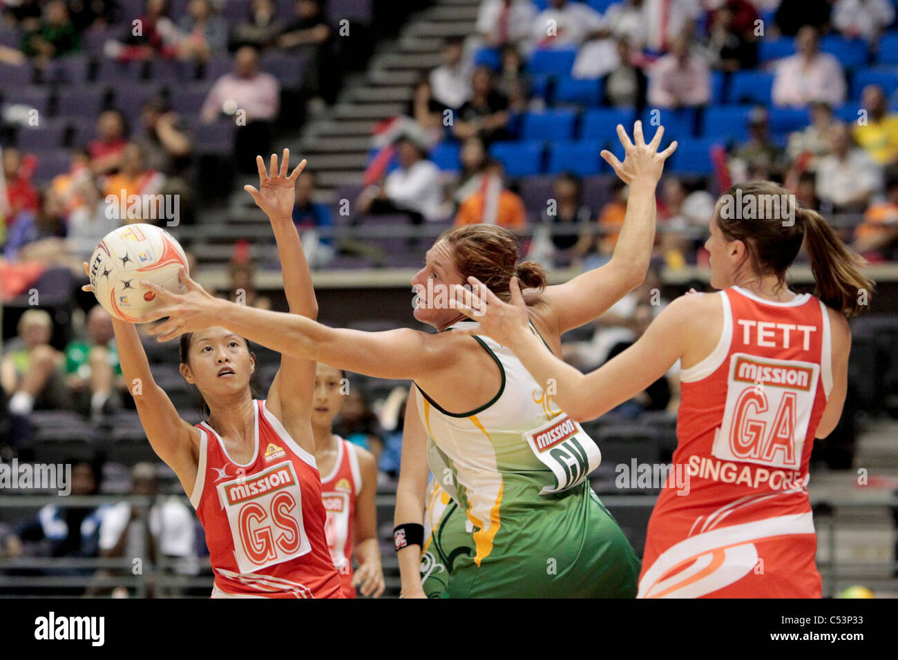 05.07.2011 Amanda Mynhardt of South Africa(center) manages to get her ...