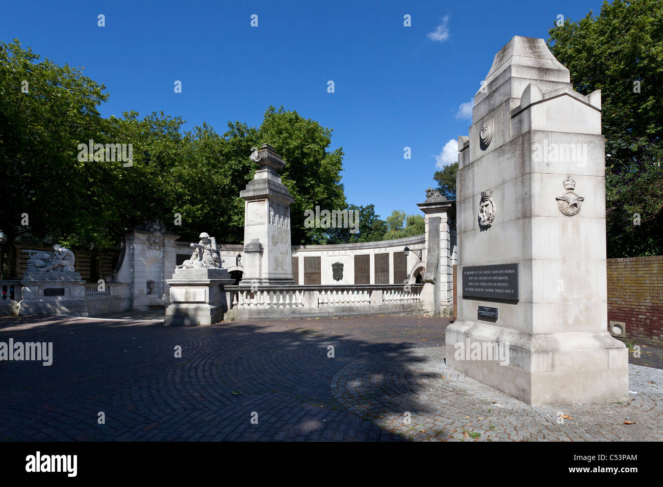 The guildhall square cenotaph hi-res stock photography and images - Alamy