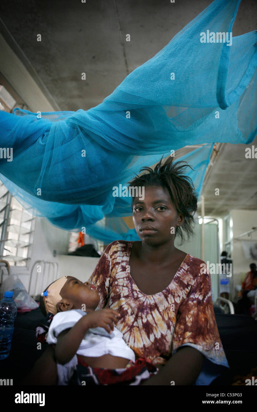 Maternity hospital africa hi-res stock photography and images - Alamy