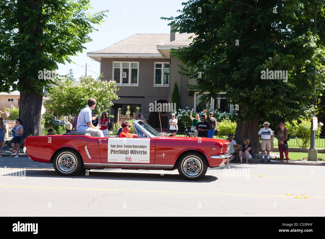 SAN JOSE, CA, USA - JULY 4: 4th of July Rose, White and Blue Parade ...