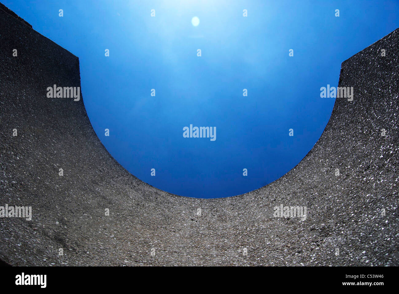 Semicircle building hi-res stock photography and images - Alamy