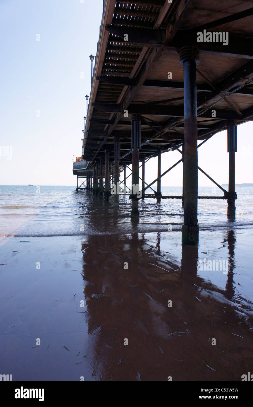 Pier supports hi-res stock photography and images - Alamy