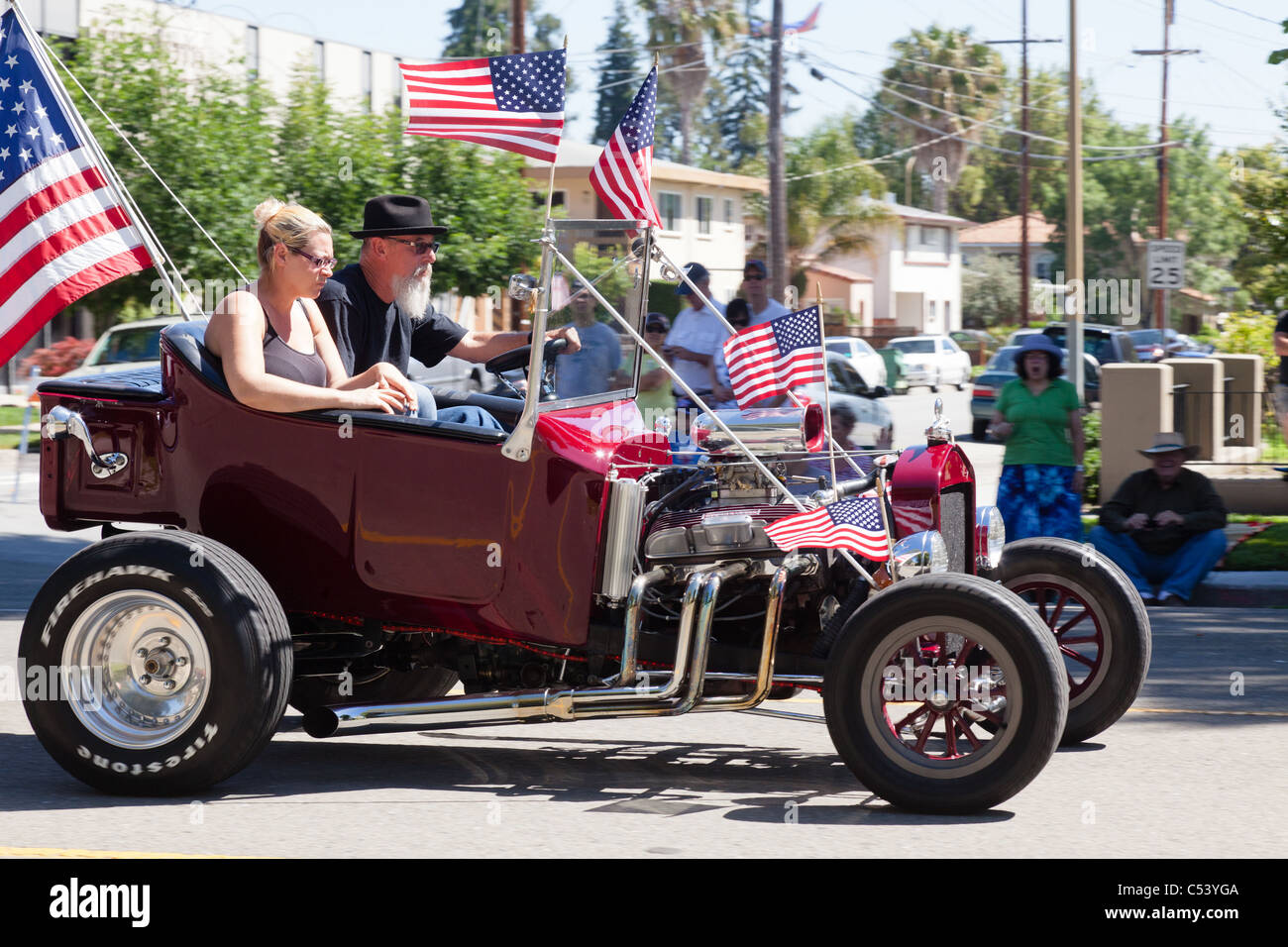 SAN JOSE, CA, USA - JULY 4: 4th of July Rose, White and Blue Parade ...