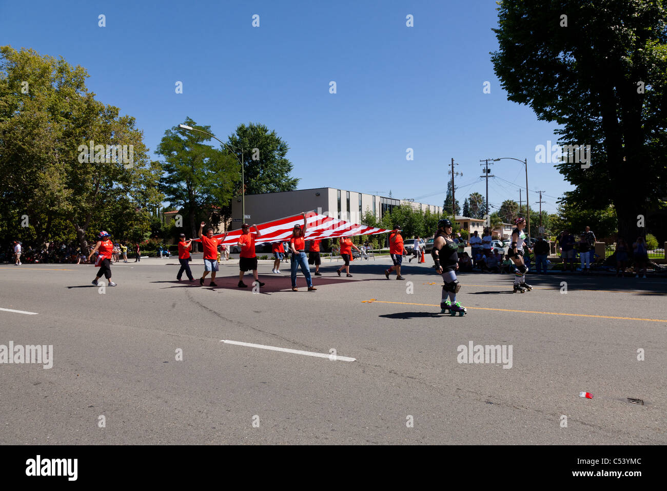 SAN JOSE, CA, USA - JULY 4: 4th of July Rose, White and Blue Parade ...
