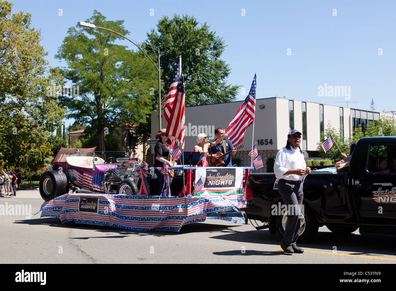 SAN JOSE, CA, USA - JULY 4: 4th of July Rose, White and Blue Parade ...