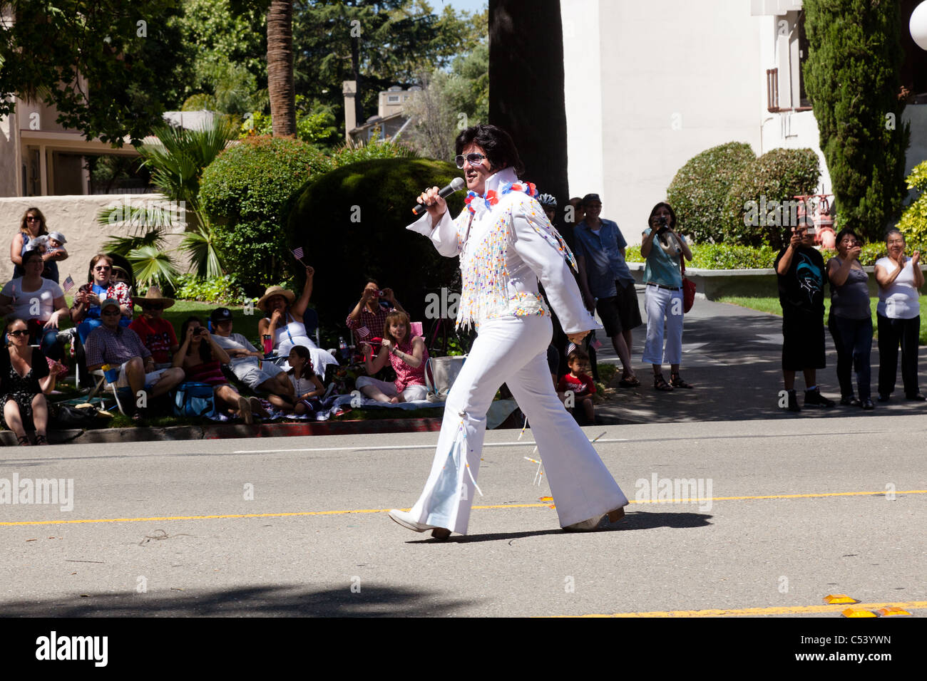 SAN JOSE, CA, USA - JULY 4: 4th of July Rose, White and Blue Parade. It ...