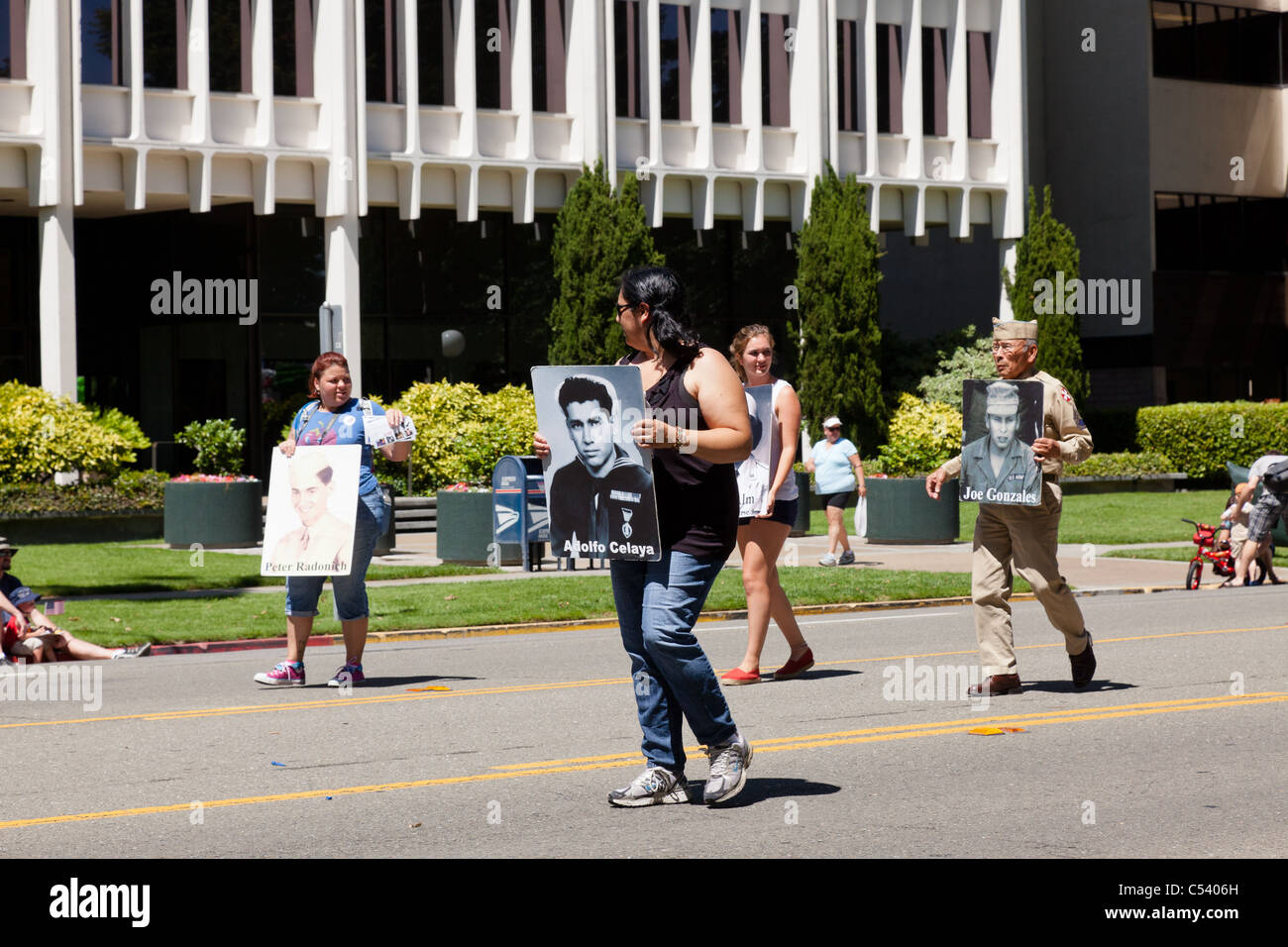 SAN JOSE, CA, USA - JULY 4: 4th of July Rose, White and Blue Parade. It ...