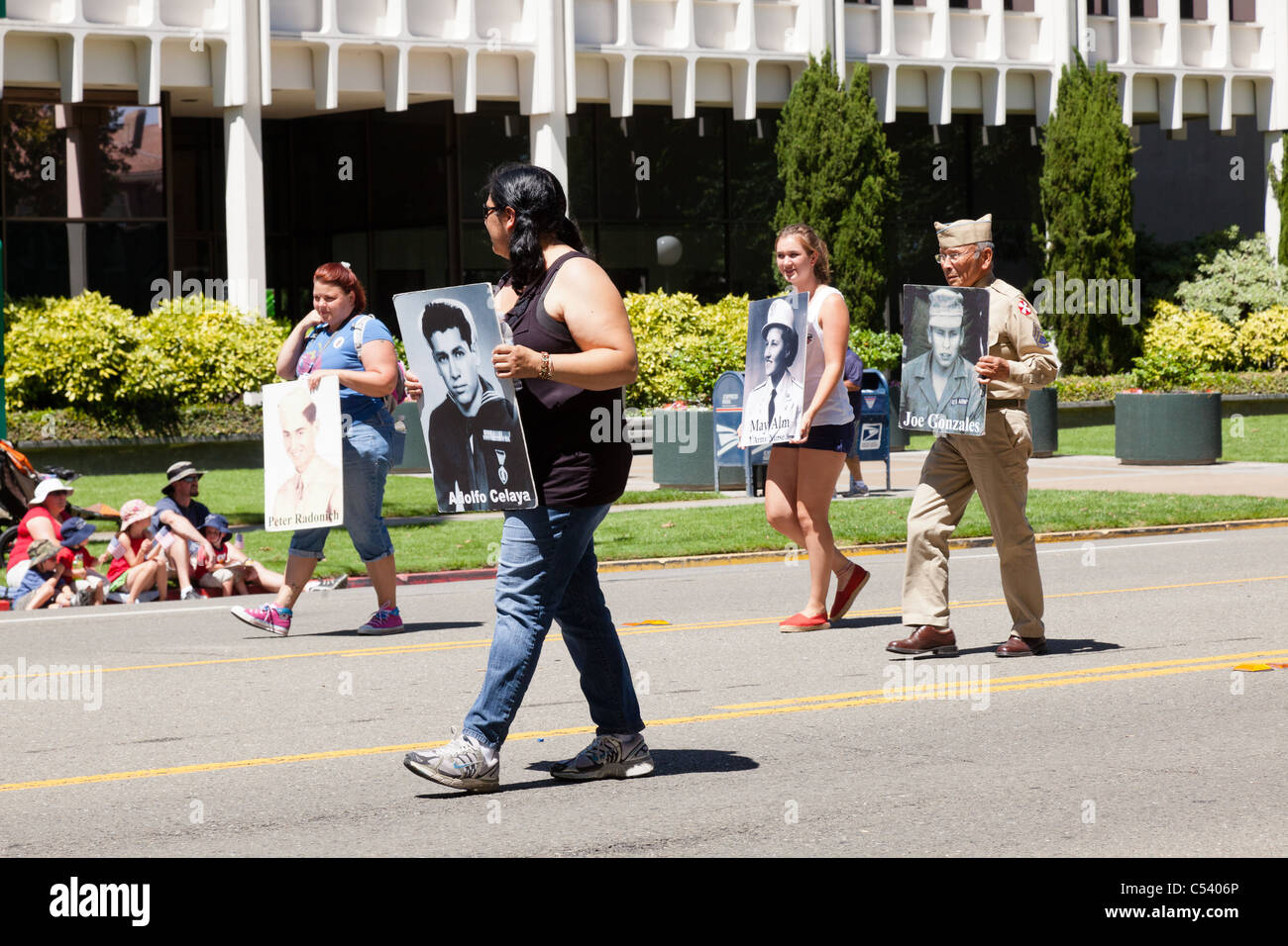 SAN JOSE, CA, USA - JULY 4: 4th of July Rose, White and Blue Parade. It ...