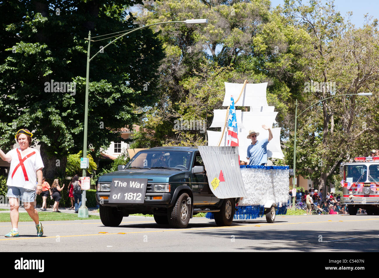 SAN JOSE, CA, USA - JULY 4: 4th of July Rose, White and Blue Parade. It ...