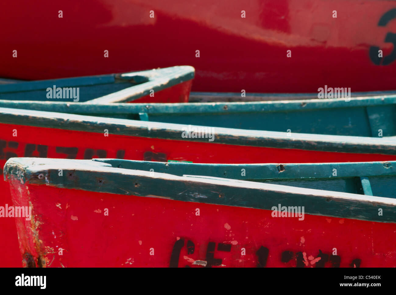 Red and blue boats hi-res stock photography and images - Alamy