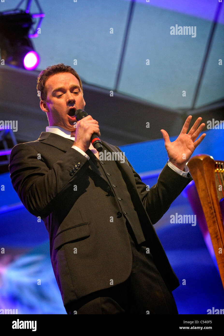 Opera singer russell watson hi-res stock photography and images - Alamy