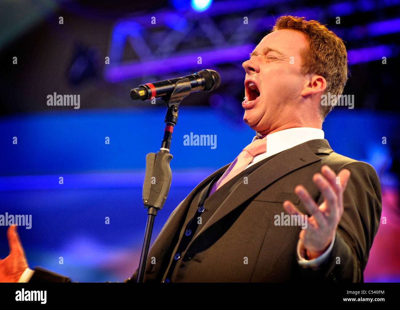 Russell watson hi-res stock photography and images - Alamy