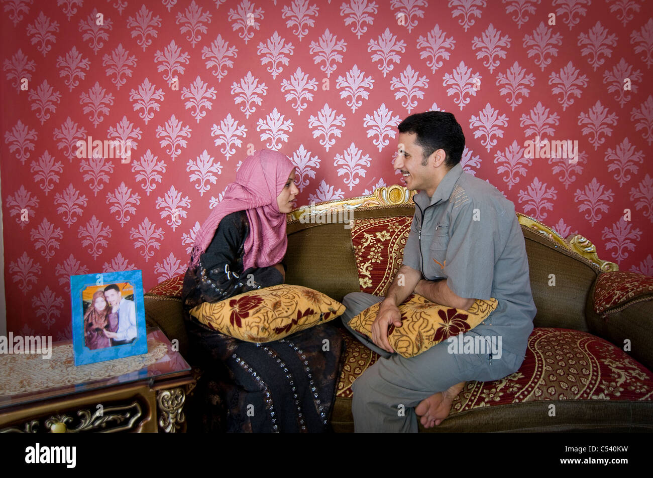 EGYPT, FAYOUM: Newly wed couple Mahmoud Abdel Baki and Fatma Soliman ...