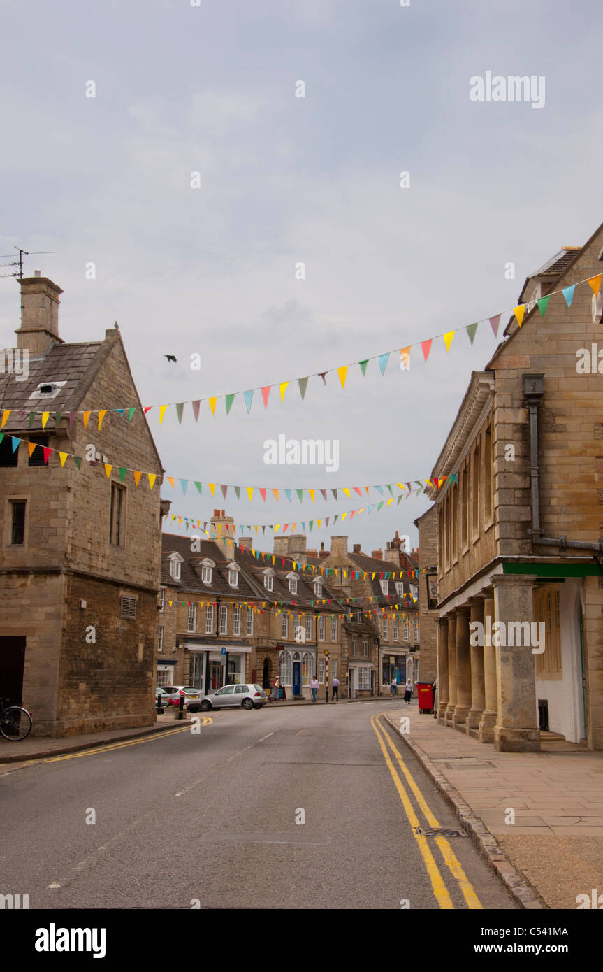 Oundle market hi-res stock photography and images - Alamy