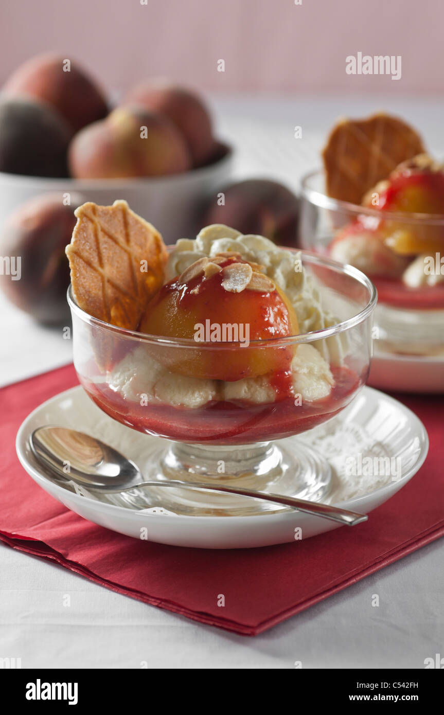 Peach Melba Traditional dessert Stock Photo - Alamy