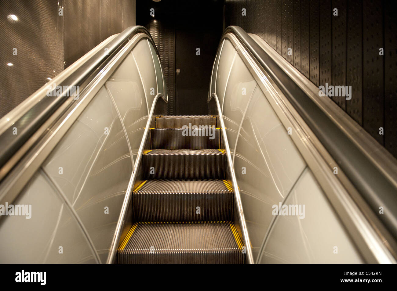 Escalator japan hi-res stock photography and images - Alamy