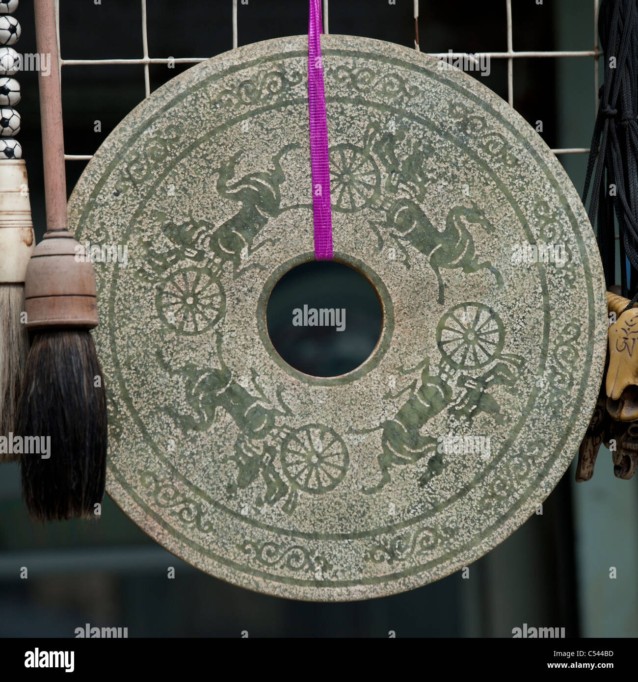 Gong instrument china hi-res stock photography and images - Alamy