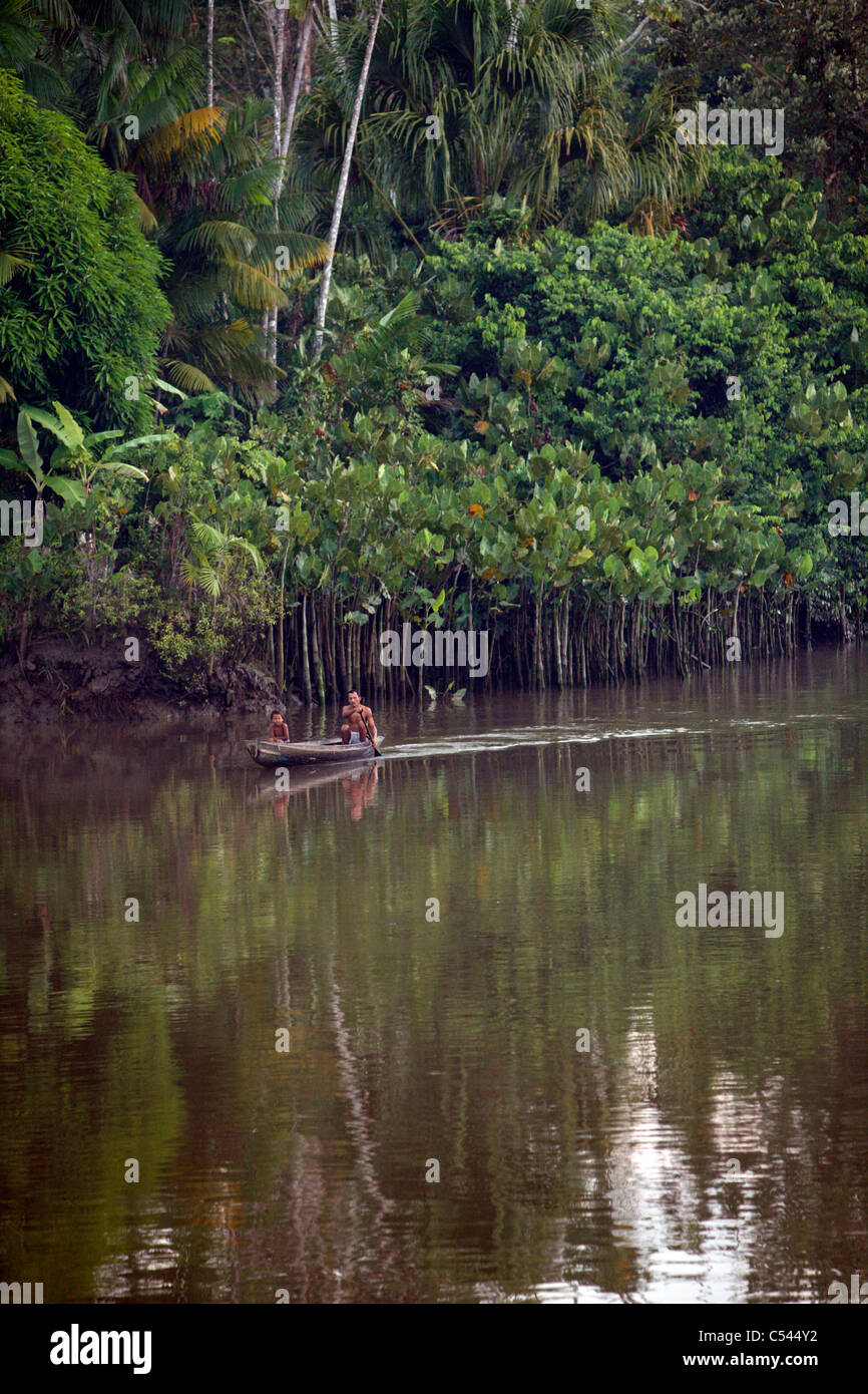 Amazonian people on boats hi-res stock photography and images - Alamy