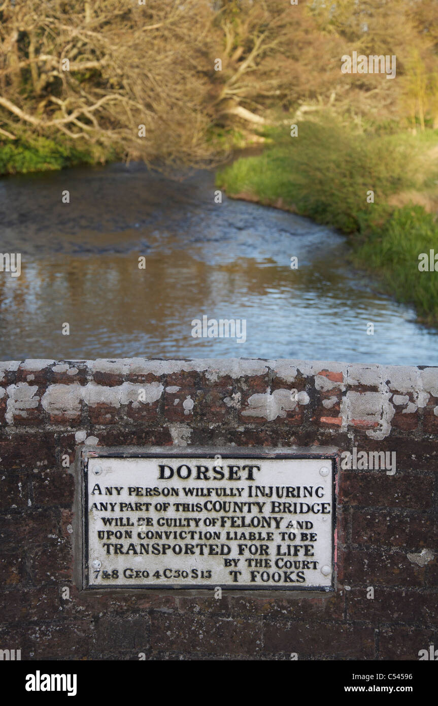 Bridge warning sign dorset hi-res stock photography and images - Alamy
