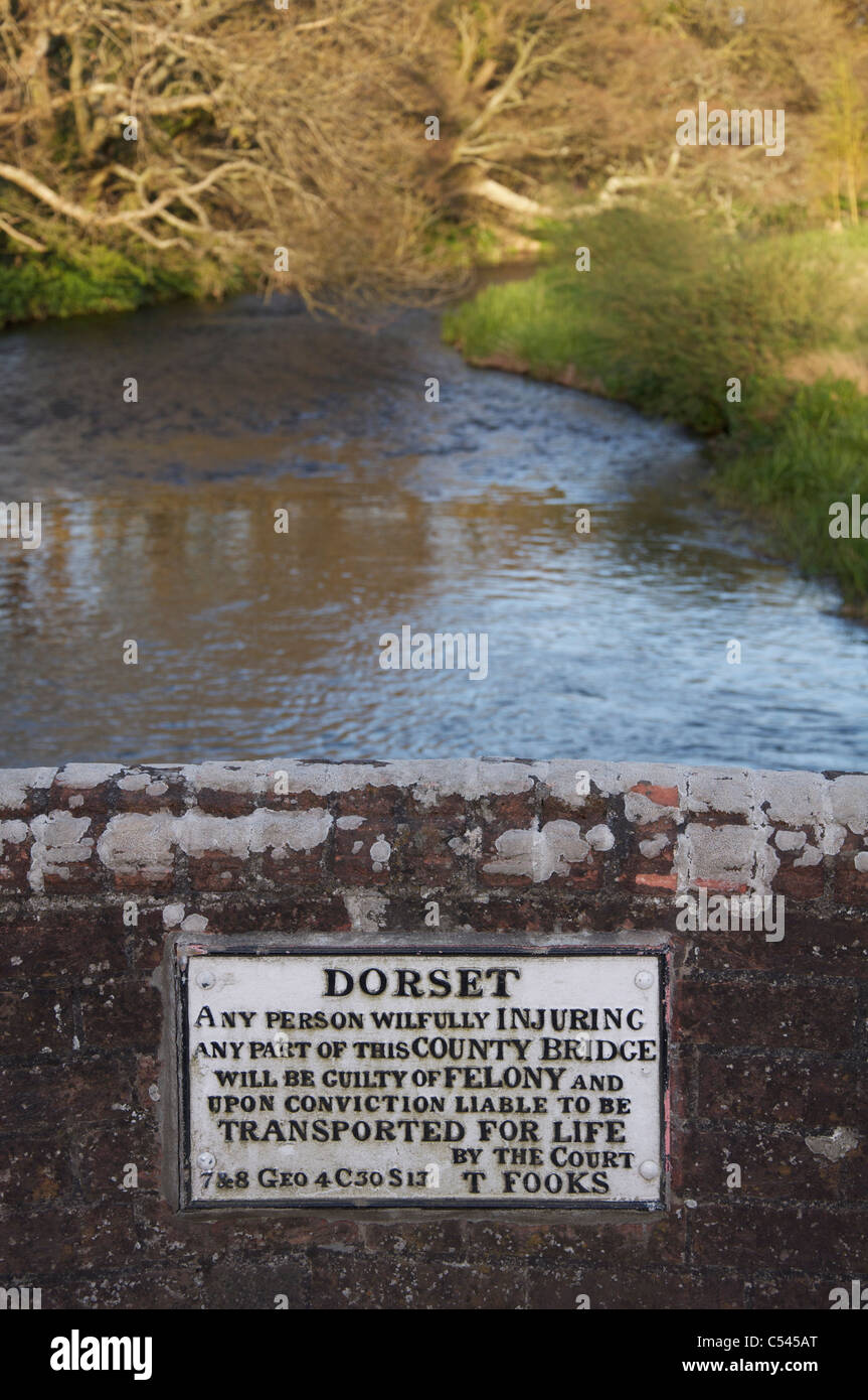 Bridge warning sign dorset hi-res stock photography and images - Alamy