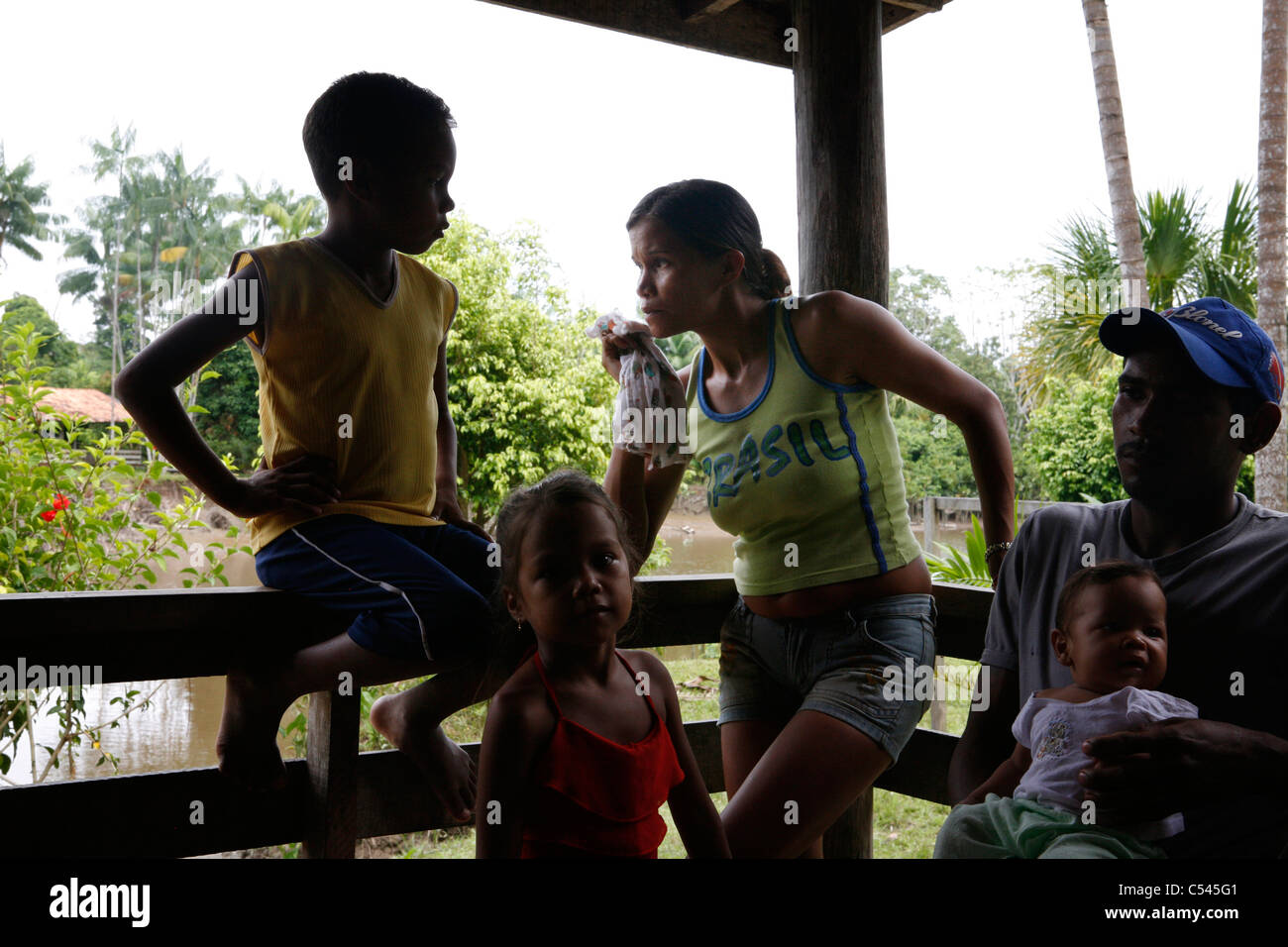 Amazon river people children hi-res stock photography and images - Alamy