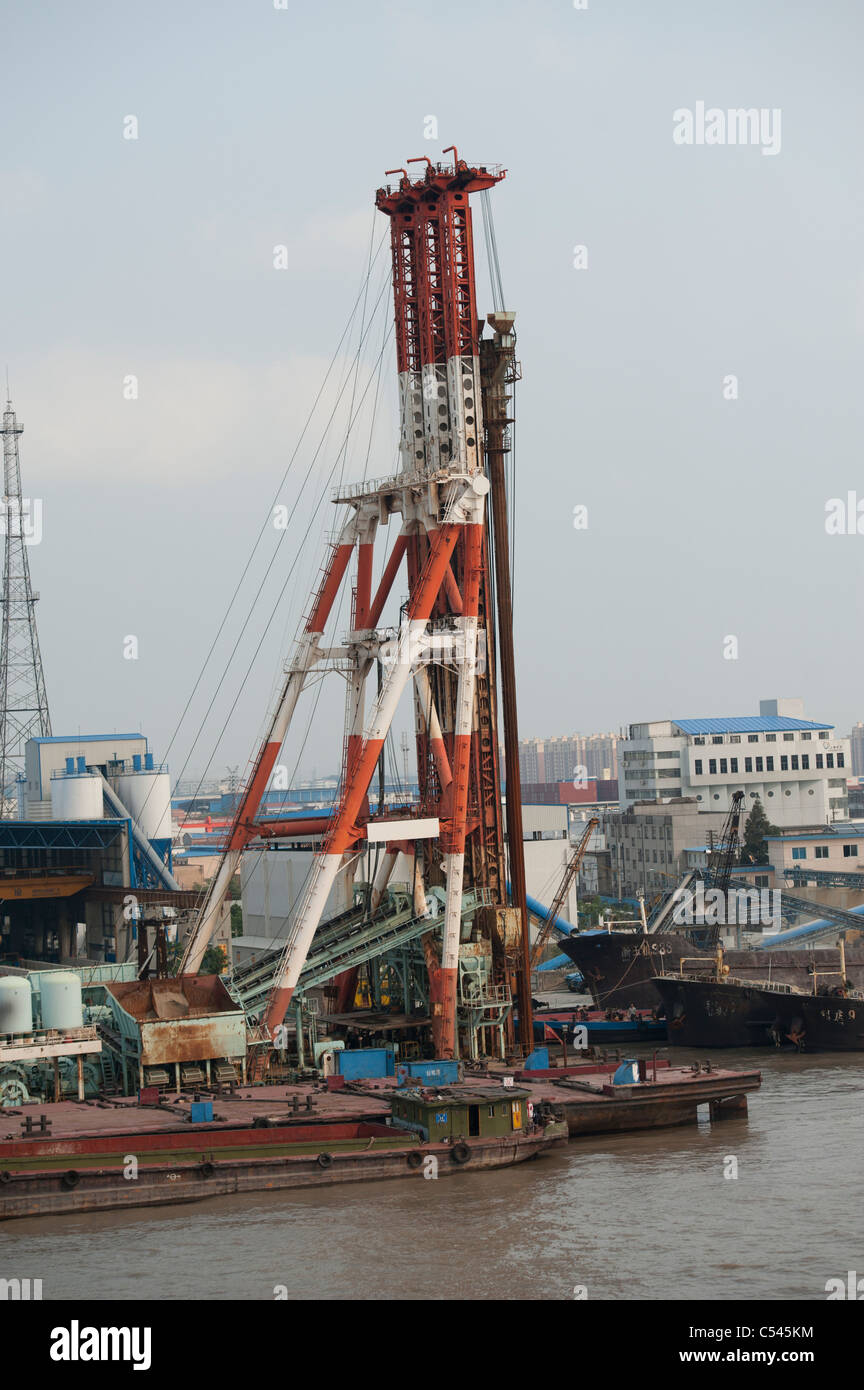 Cranes at a commercial dock, Yangtze River, Shanghai, China Stock Photo ...