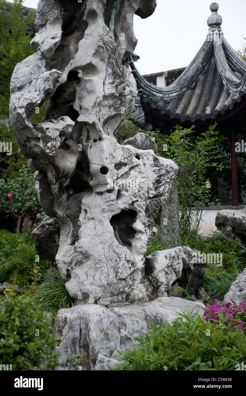 Suzhou chinese rock garden hi-res stock photography and images - Alamy