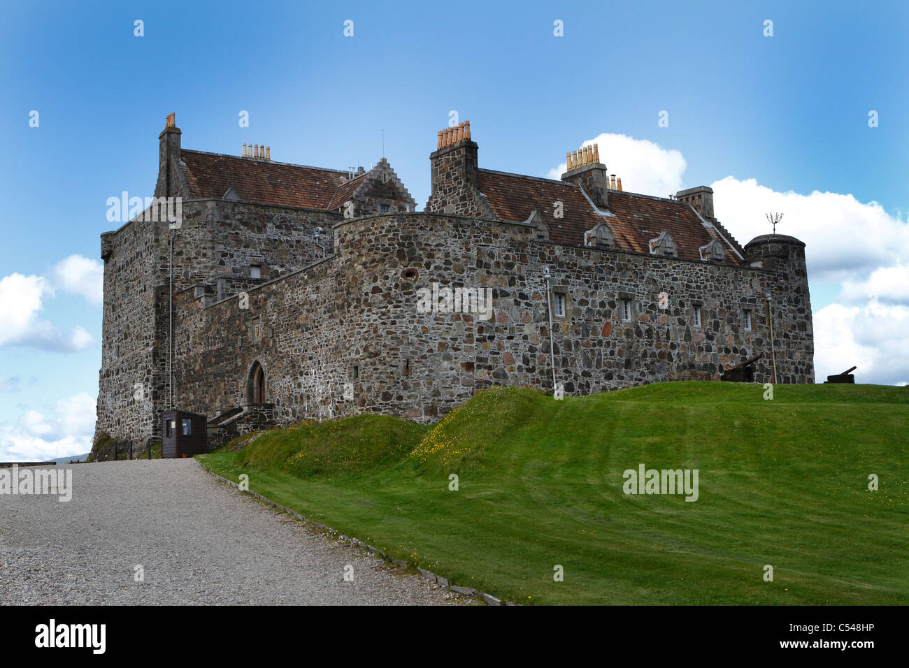 Clan macleod castle hi-res stock photography and images - Alamy