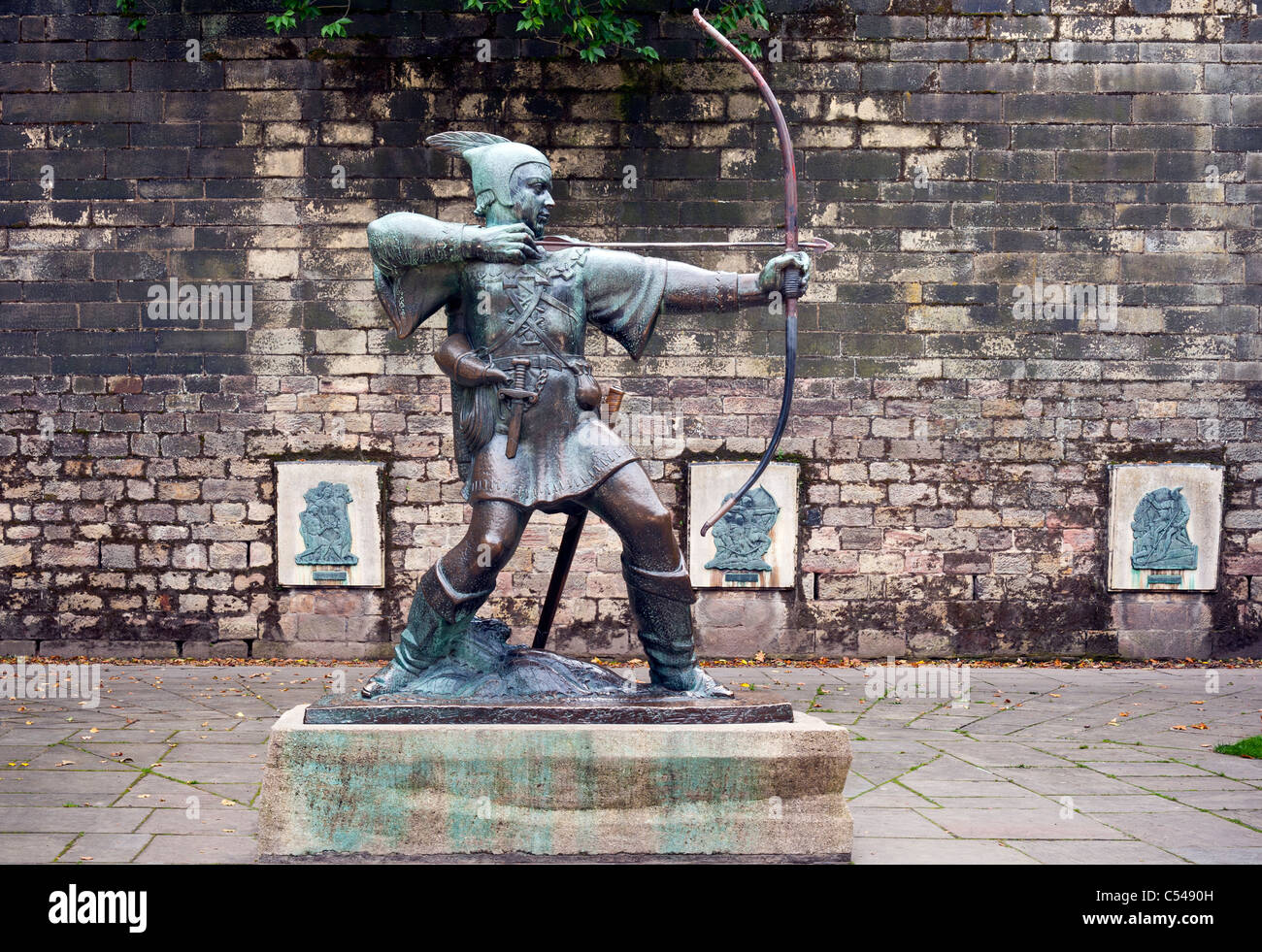 Robin hood nottingham castle hi-res stock photography and images - Alamy