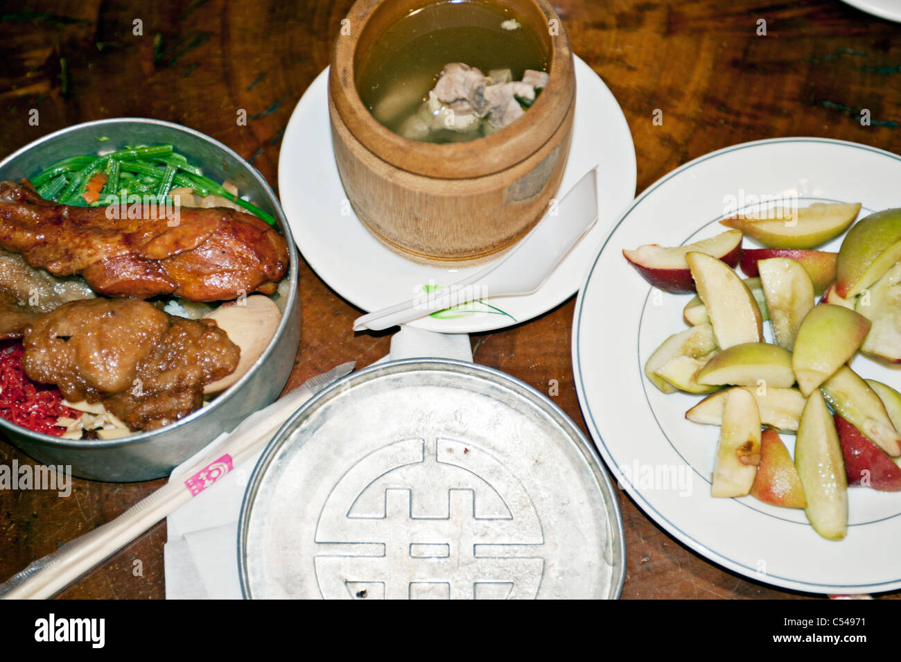 Fenqihu Lunchbox Restaurant, Den Shan Shi Tang, Alishan National Park ...