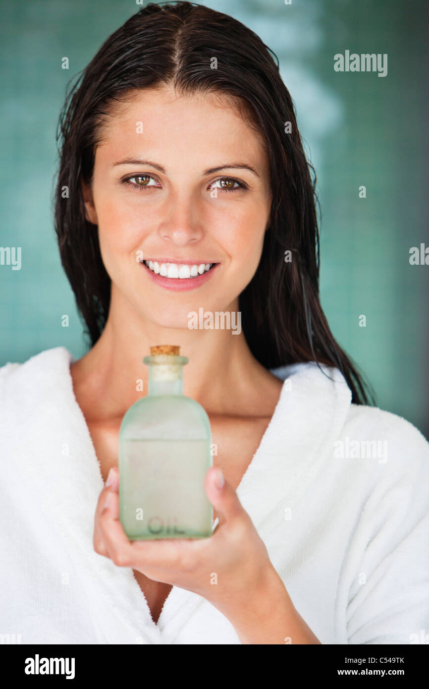 Self massaging woman oil hi-res stock photography and images - Alamy