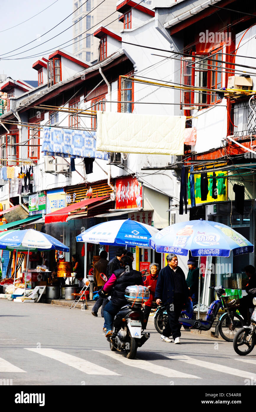 Typical chinese street scene hi-res stock photography and images - Alamy