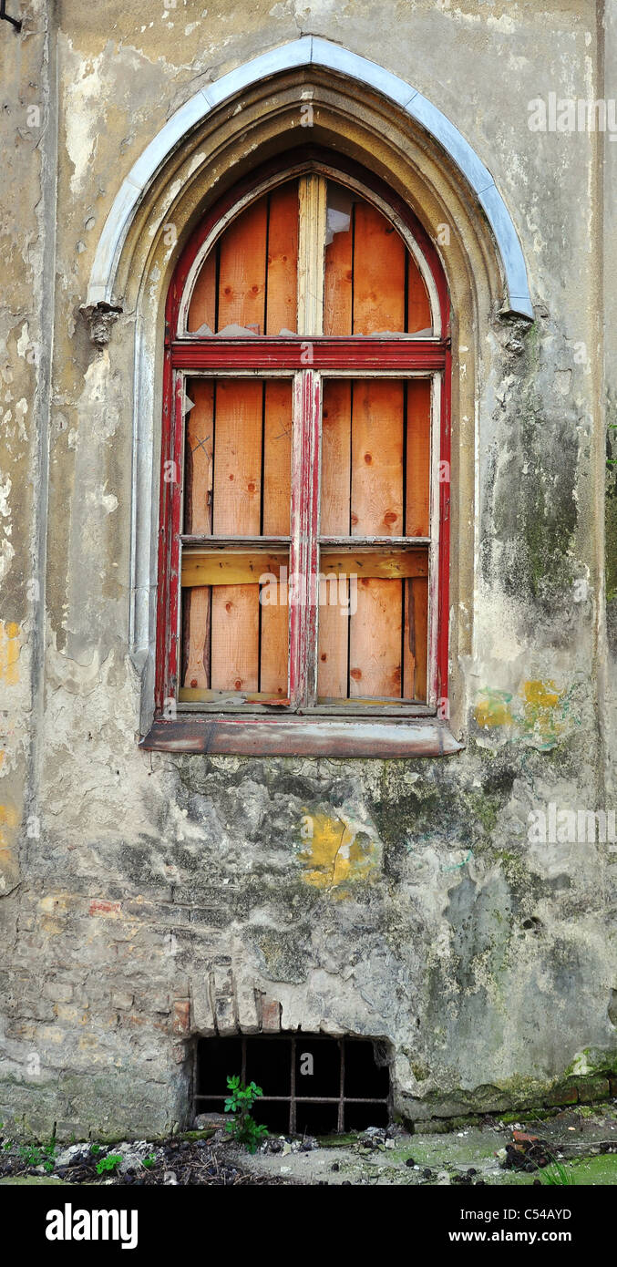 Demolition curtain hi-res stock photography and images - Alamy