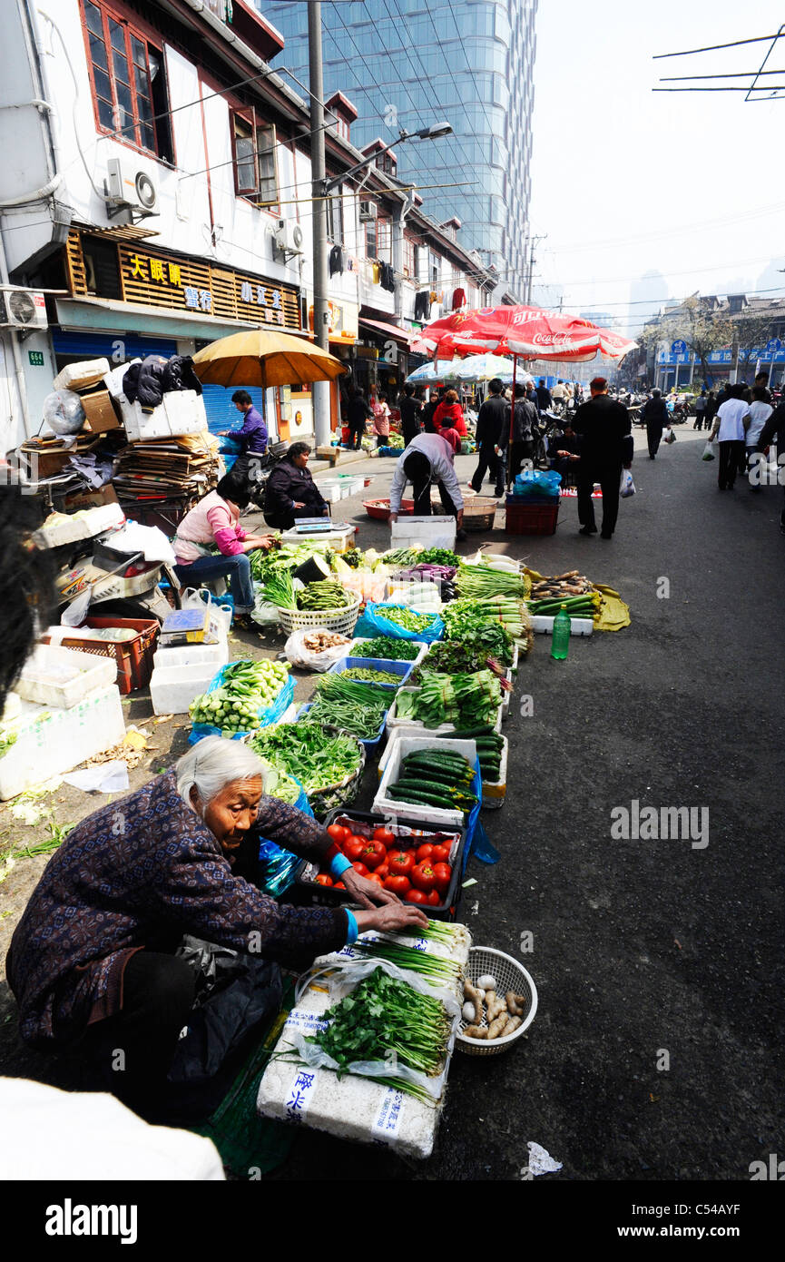 Shanghai old town street market Stock Photo - Alamy