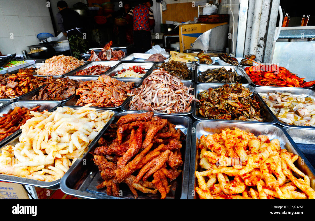A stall in Shanghai fish market Stock Photo - Alamy
