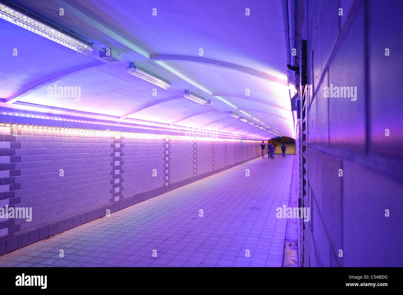 Underpass pathway hi-res stock photography and images - Alamy