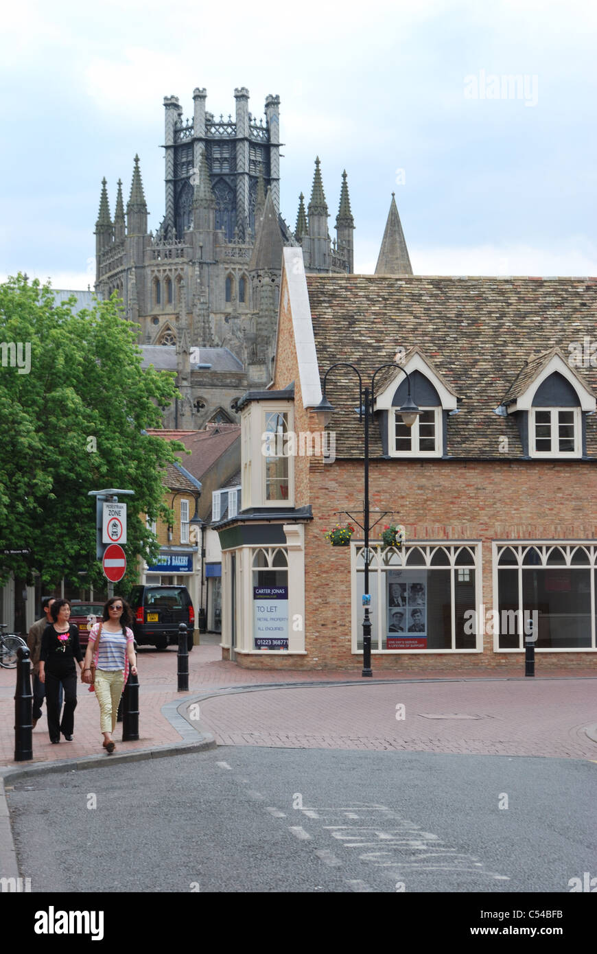 ely town centre with cathedral in background Stock Photo - Alamy